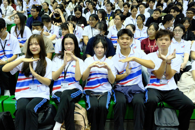 Journey to spread the value of politeness with the 29th Freshmen | Student